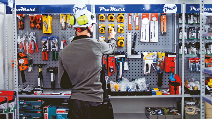 La RFID permet la mise en place d'un magasin sans personnel sur un grand chantier de ...